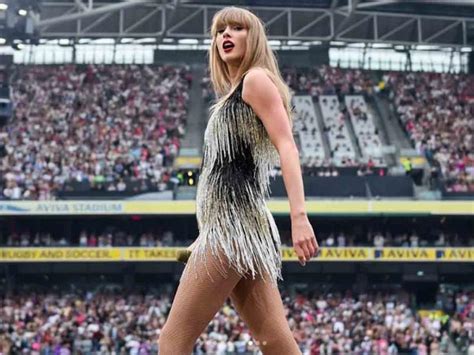 Taylor Swift Excélsior