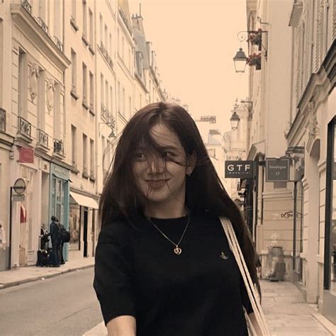 jisoo vntg Güzellik logo Ünlüler Asyalı güzellik