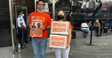 Activistas En Cdmx Exigen Justicia Por Homicidio De Jesuitas Y Guía De
