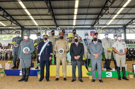 Vice Presidente Da República E Ministro Da Defesa Recebem Medalha Do