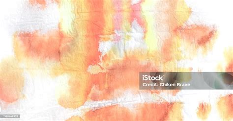 생생한 수채화 그림 수채화 페인트 예술 멀티 염색 지저분한 질감 현대 천 재료 인쇄 멀티 수채화 그림 예술 더러운 배너입니다