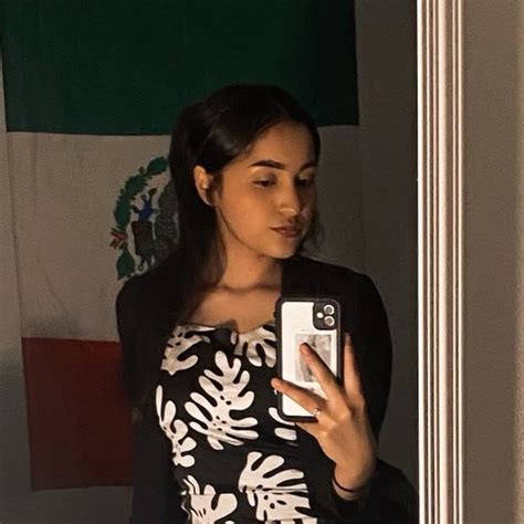 ♥ 𝐒𝐚𝐫𝐚𝐢 𝐞𝐧𝐫𝐢𝐪𝐮𝐞𝐳 ♥ Sarai21m On Threads