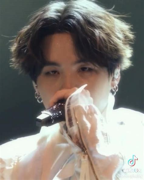 Pin By Sabina Cortés On Guardado Rápido Video Suga Bts Swag Cute