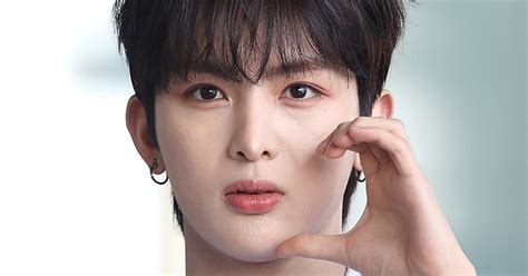 [포토s] 판타지보이즈 링치 귀엽게 볼하트