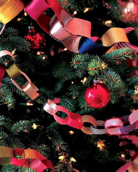 15 Christmas Garlands That Will Deck Your Halls—and Mantels And Walls