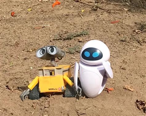 Wall E And Eve Scrolller