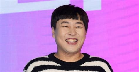 Ten 포토 이진호 호탕한 웃음