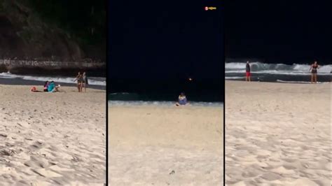 Casal é Flagrado Fazendo Sexo Na Praia News Am