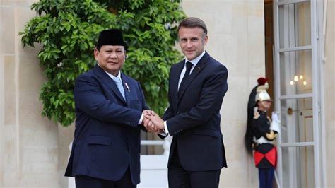 Kunjungi Istana Elysee Prabowo Disambut Presiden Prancis Emmanuel Macron TribunNews