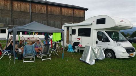 Campingplatz Violett