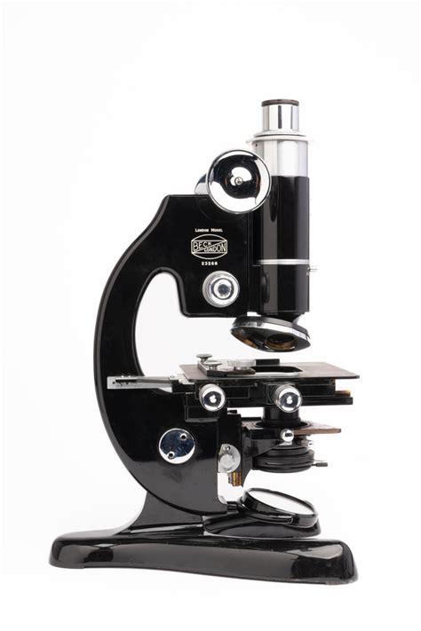 Monocular And Binocular Microscope With Triple Objective Rotating Head Model 23268 Beck London