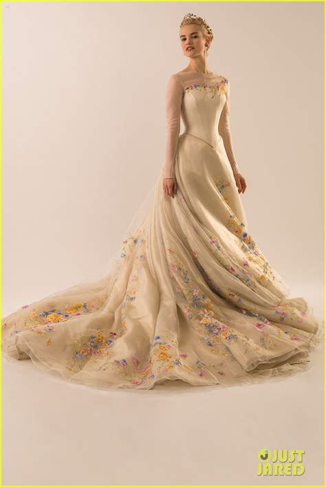 See Lily James In Cinderellas Wedding Dress Now Photo 3302442