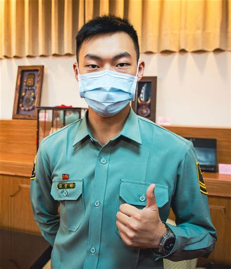 【李棟樑慰訪後備指揮部官兵大家談】感受關懷 溫暖窩心 軍聞 【李棟樑慰訪後備指揮部官兵大家談】感受關懷 溫暖窩心 青年日報