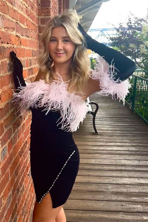 Stylish Sheath Strapless Black Short Homecoming Dress With Feather Jkprom