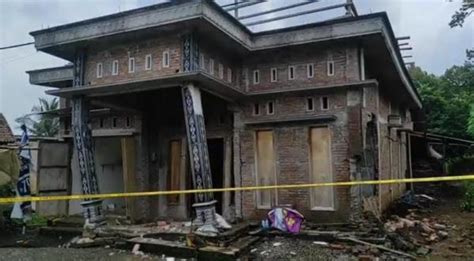 Tanah Gerak Di Jombang Rusak 11 Rumah Warga Pj Bupati Minta Bantuan BNPB