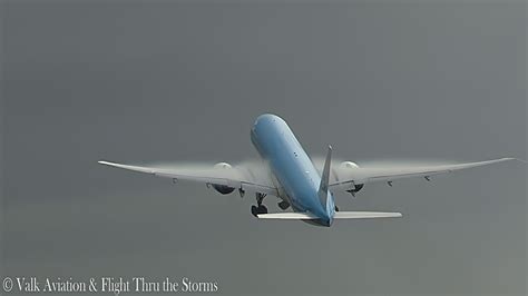 Incredible Lightning Strike Klm B777 300 Valk Aviation