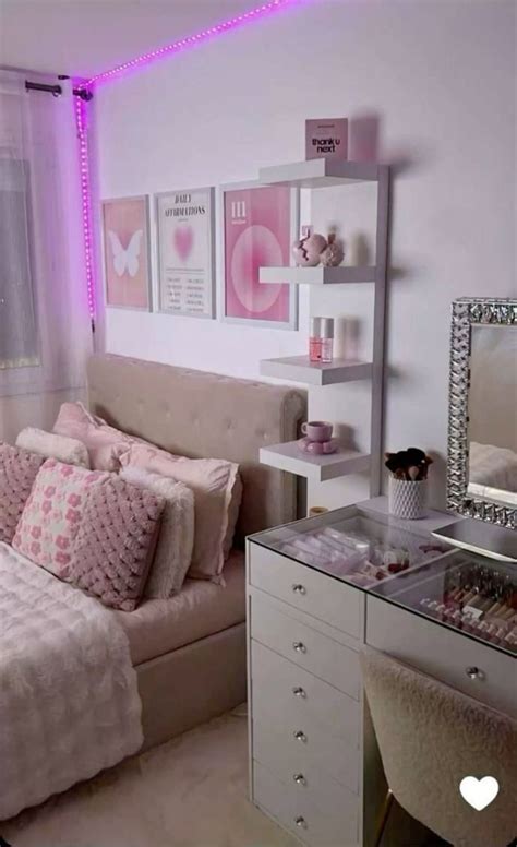 Pin De 𝒦𝒶𝓇𝒹ℯ𝓈𝓁𝒹𝓇𝒾𝓂🩷🎀 En A Te Pinjeid En 2024 Arreglo De Dormitorio
