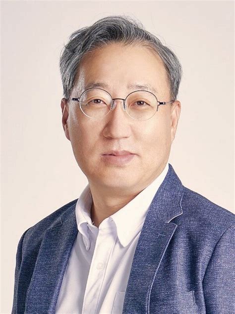 `5연임` 윤호영 카카오뱅크 대표 작년 보수 123억원사내 1위