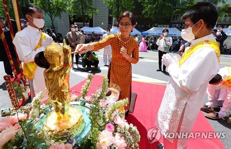 부처님 오신날시민들로 붐비는 조계사 조선왕실 제사 종묘대제 네이버 블로그