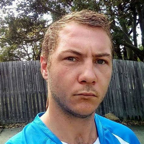 Knife Pulled In Terrifying Fight At Tram Station Gold Coast Bulletin