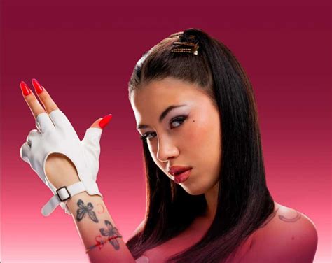 Anna Pepe Non Si Ferma La Cantante Conquista I Palasport Con Il Vera