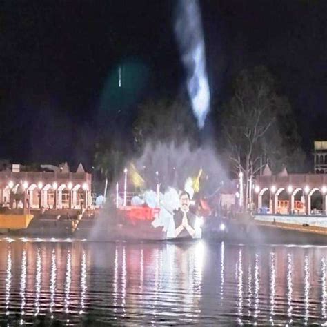 देवघरः शिव भक्तों के लिए आकर्षण का केंद्र बना यह लेजर शो