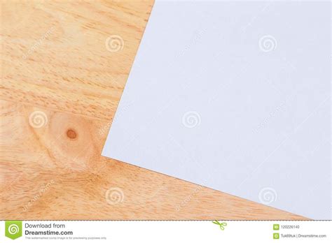Libro De Papel Reciclado En Fondo De Madera Foto De Archivo Imagen De