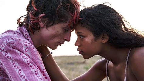 Тимъти Шаламе в първи трейлър на канибалския Bones And All Cineboom сайт за кино