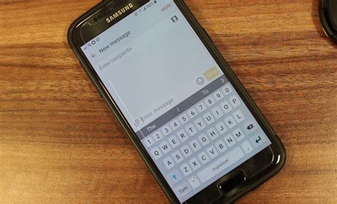 Samsung Galaxy S7 Keeps Popping Up Random Words While Texting After The