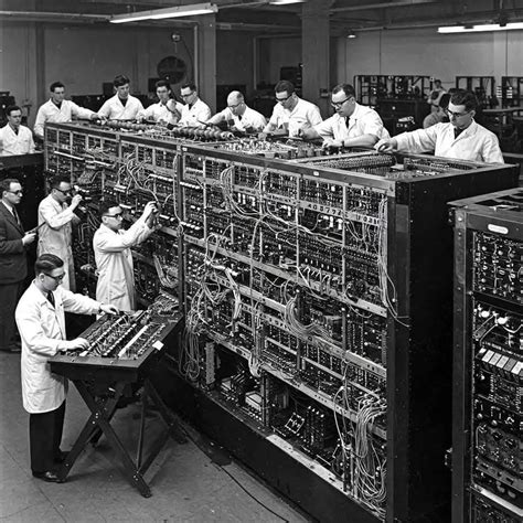 The First Computer Eniac 1945 Was A Massive 30 Metres Long And Weighed Richard Stern