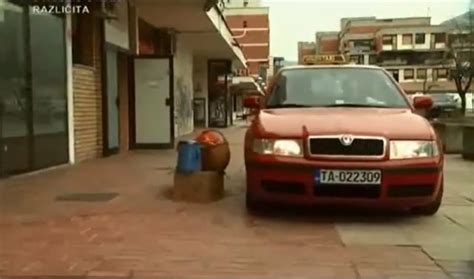 IMCDb org 2002 Škoda Octavia Series I Typ 1U in Dva smo svijeta