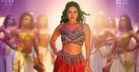 विवादों में फंसी Sunny Leone ने जेंडर पर दिया ये ज्ञान फैंस बोले