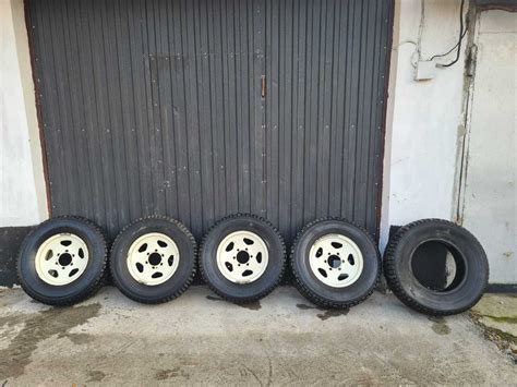 Всесезонные шины Кама Пилигрим 235/75 R15 105S с дисками R15 6x139.7: ...