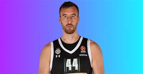 Frank Kaminsky Net Worth 2025 Bio Career And Achievements