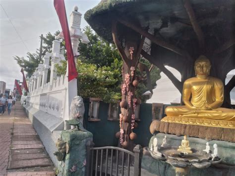 පොහොට්ටුවේ සැරසිලිවලට පන්සලේ විරෝධය Lanka Truth සිංහල Latest And