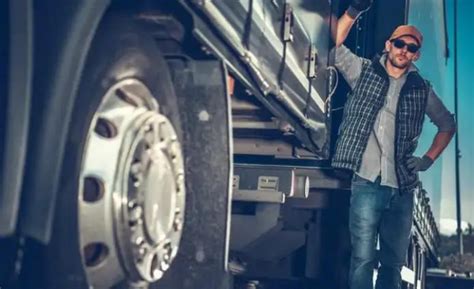 How Do Truck Drivers Stay Awake With Waking Tips Of Drivers Auttomotive