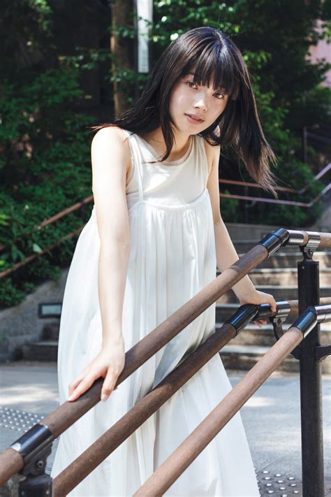 最注目女優・南琴奈が『flash』に登場、18歳の 素顔”に街ブラロケで迫る Entame Next アイドル情報総合ニュースサイト