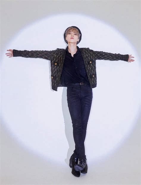지민이 최근 전신 사진 중 레전드 사진 같음 인스티즈 Instiz 방탄소년단 카테고리