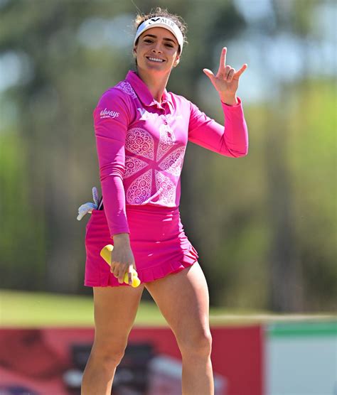 Gaby Lopez Scrolller