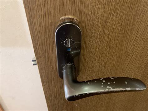 【堺市東区西野】トイレ錠 交換 トイレの鍵が壊れた 取り換え 長沢製作所 Tomfu 表示錠 工事事例｜大阪府堺市で鍵･防犯のことなら カギの