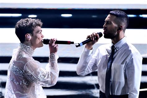 Vincitori Sanremo 2022 Mahmood E Blanco Con Brividi Life People Mag