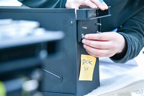 Assemblage Multi Technique De Pièces Bw