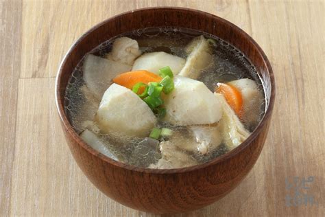 里芋ゴロっと絶品けんちん汁風のレシピ・作り方・献立｜レシピ大百科（レシピ・料理）｜【味の素パーク】 里いもや鶏もも肉を使った料理