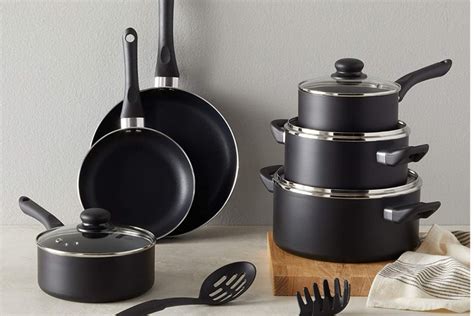 Up To 47 Off Amazon Basics Cookware Sets 15 Piece Set Just 40
