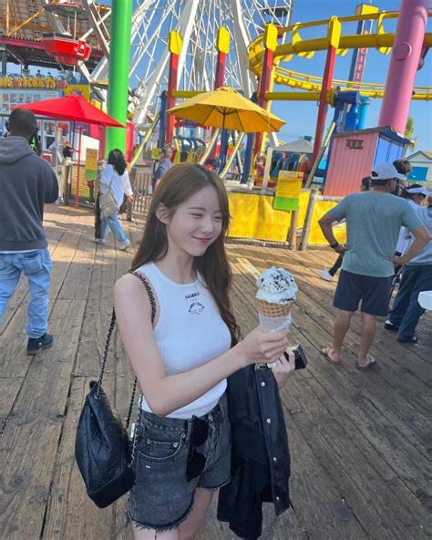 흰티 청핫팬츠 겨드랑이 우주소녀 루다