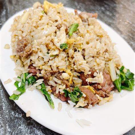 【台南美食】阿財牛肉湯 安平二店 假日一開店就排滿人潮～ 還有賣熱炒和牛肉火鍋！ 用快門記錄著生活