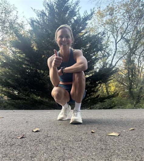 Boobs And Running 7 Tips For Running With Big Boobs The Mother Runners
