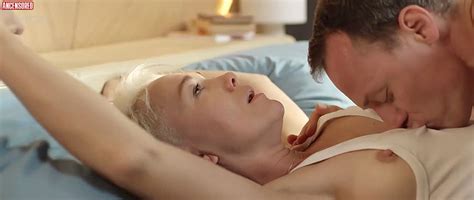 Naked Darya Moroz In Happiness Clinic