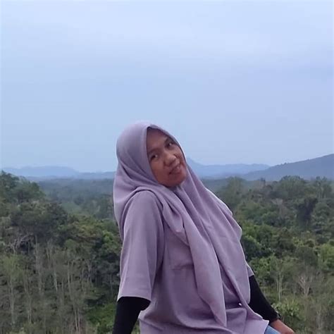 Isna Ningsih Isnaningsih • Threads Say More