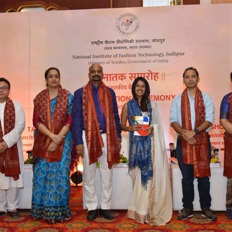 Saloni Kesarwani On Linkedin Niftgraduate Batchof2024 Accessoriesdesign Newbeginnings Grateful